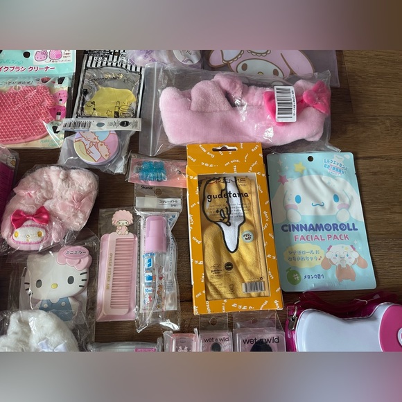 Sanrio | Accessories | Sanrionwt The Ultimate Character Beauty Bundle ...